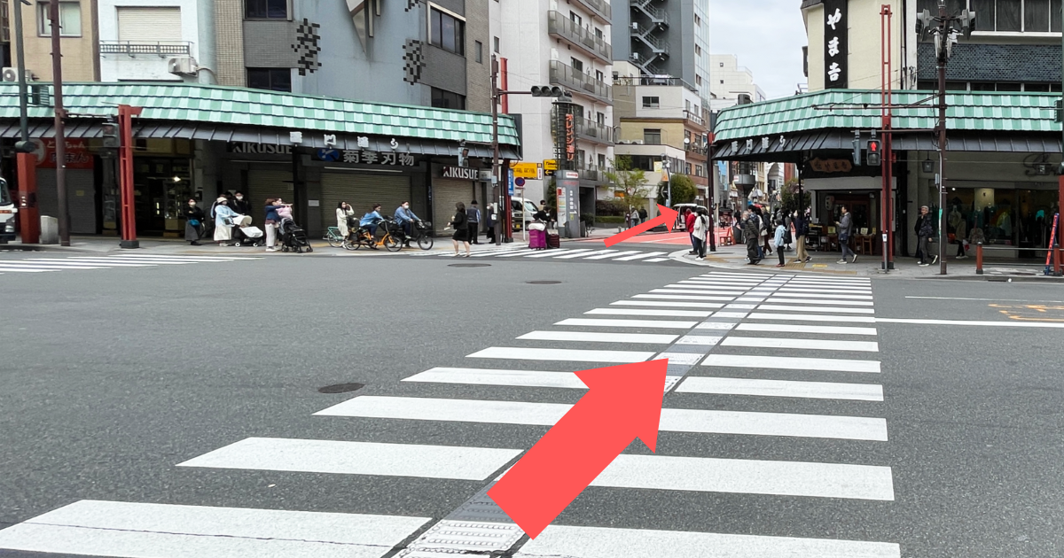 【Easy to walk on!】A photo guide to how to get to “AsakusaROX” from”Toei ...